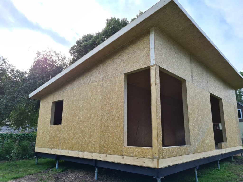 MATERIALES Y TERMINACIONES